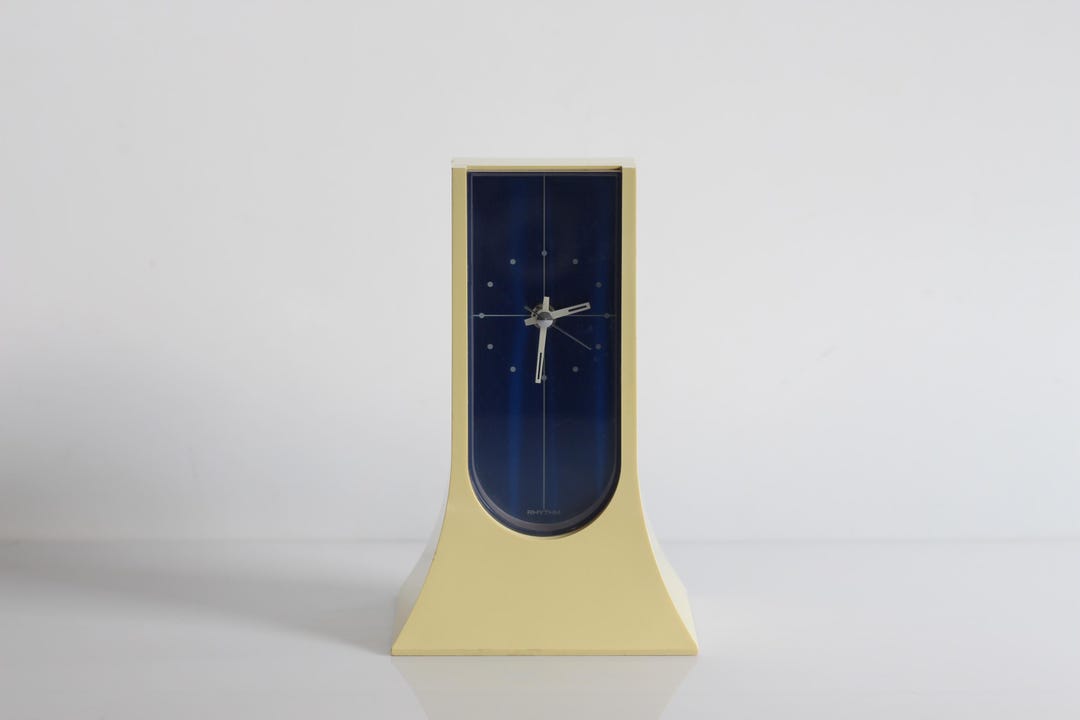 Space Age Design Table Clock, Desk Clock, Rhythm Clock, Made in Japan ...
