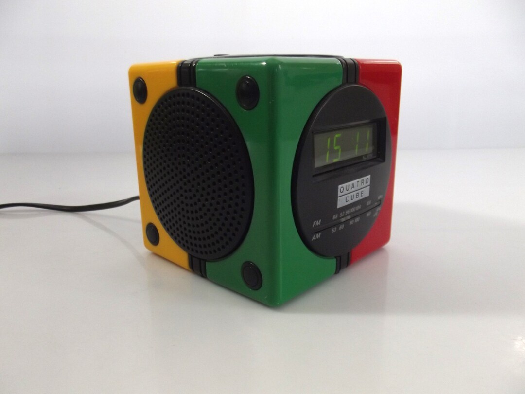Jjaren 80 Memphis Style Cube Alarm Clock Radio, Design Alarm Clock ...