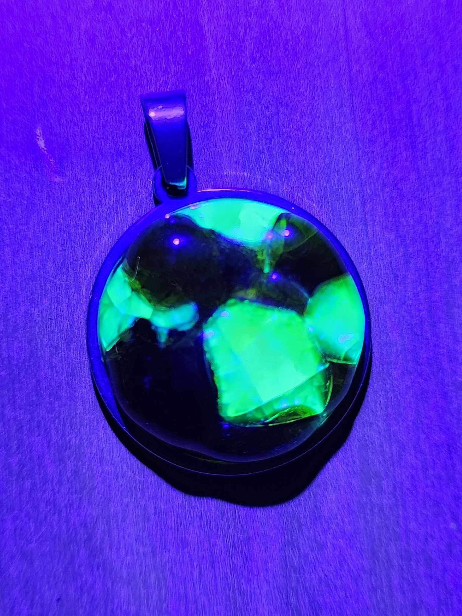 Uranium and Amber Glass Pendant - Etsy