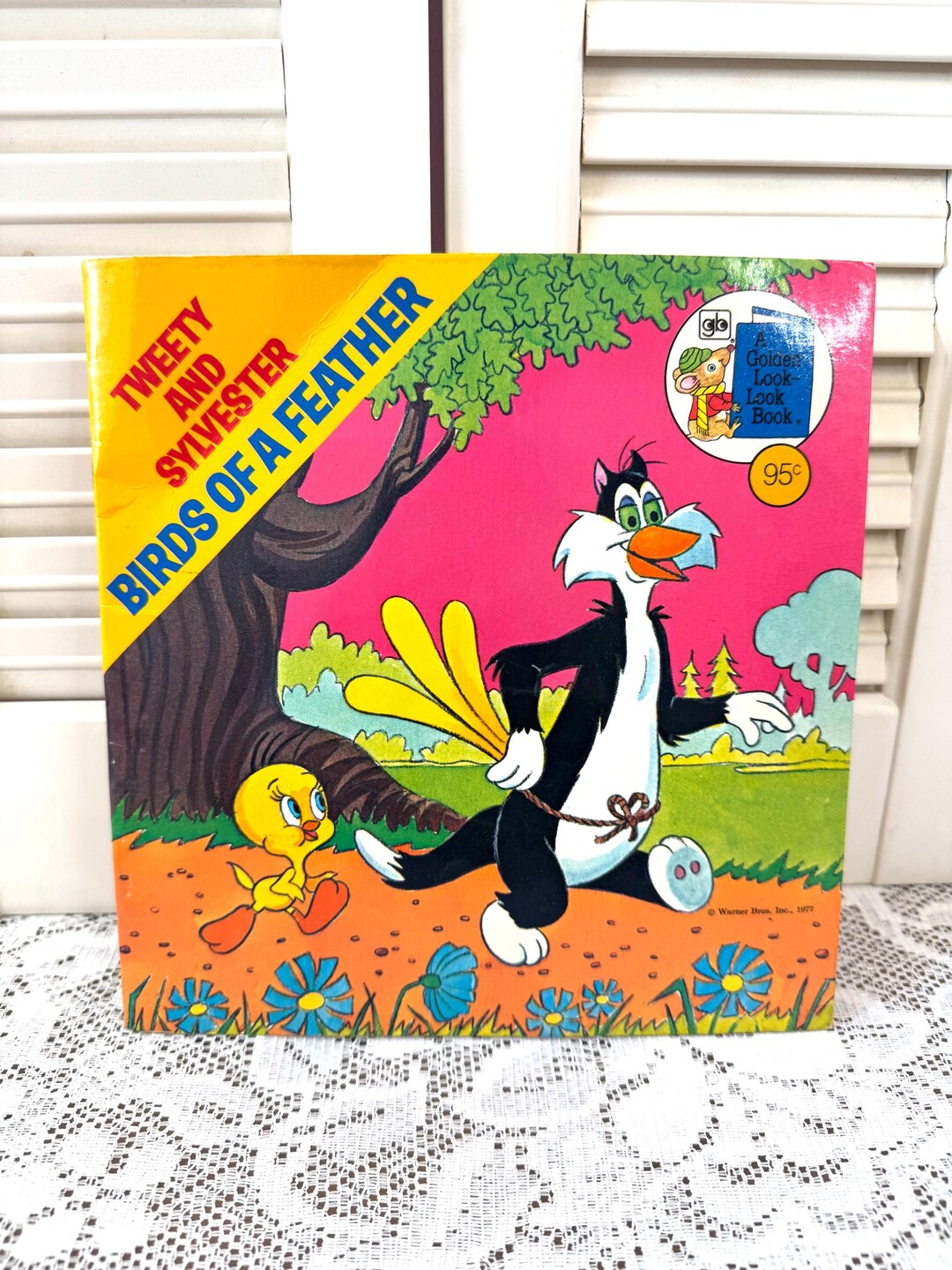 Vintage Book ~ Tweety and Sylvester Birds of a Feather by Seymour Reit ...