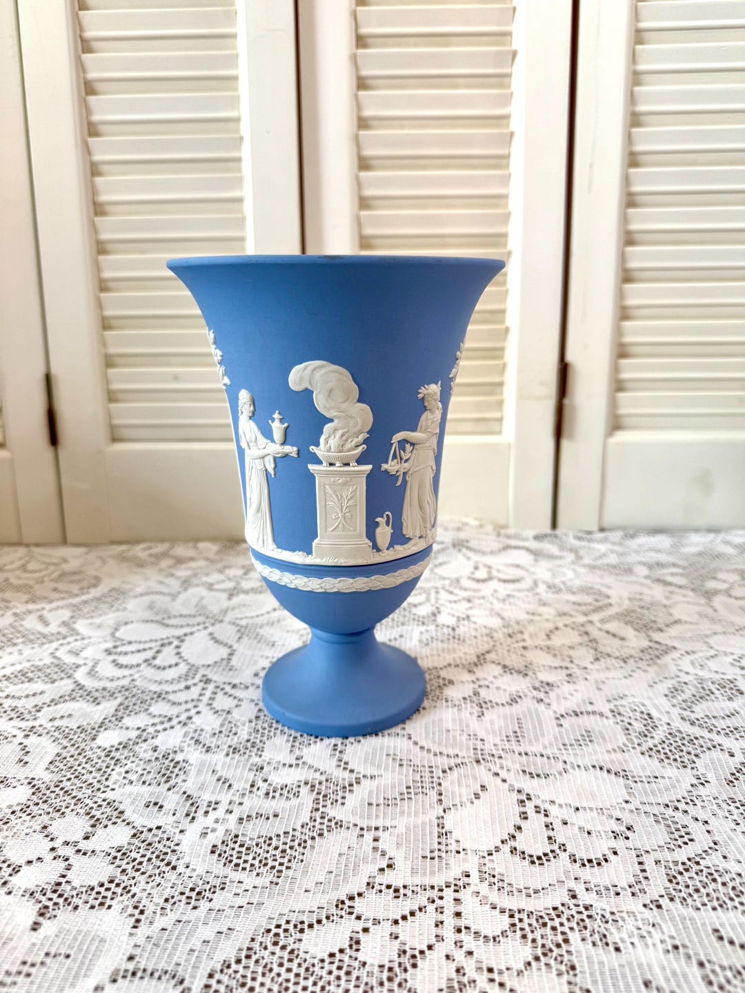 Vintage Wedgwood Blue Jasperware Pedestal Vase Sacrifice Pattern ~ 1971 ...