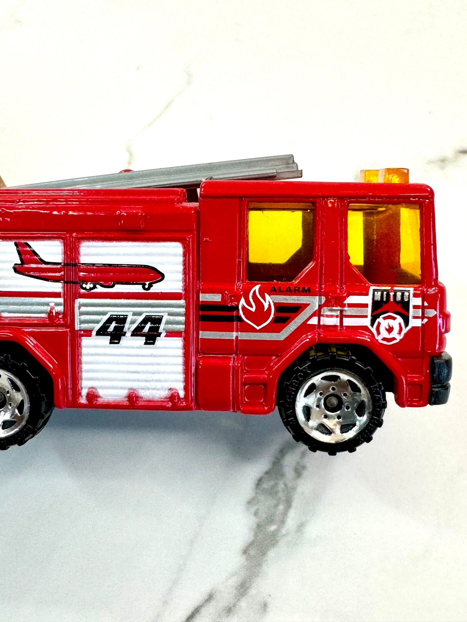 Vintage Matchbox 1998 Die Cast Fire Engine ~ Dennis Sabre ~ #44 ...