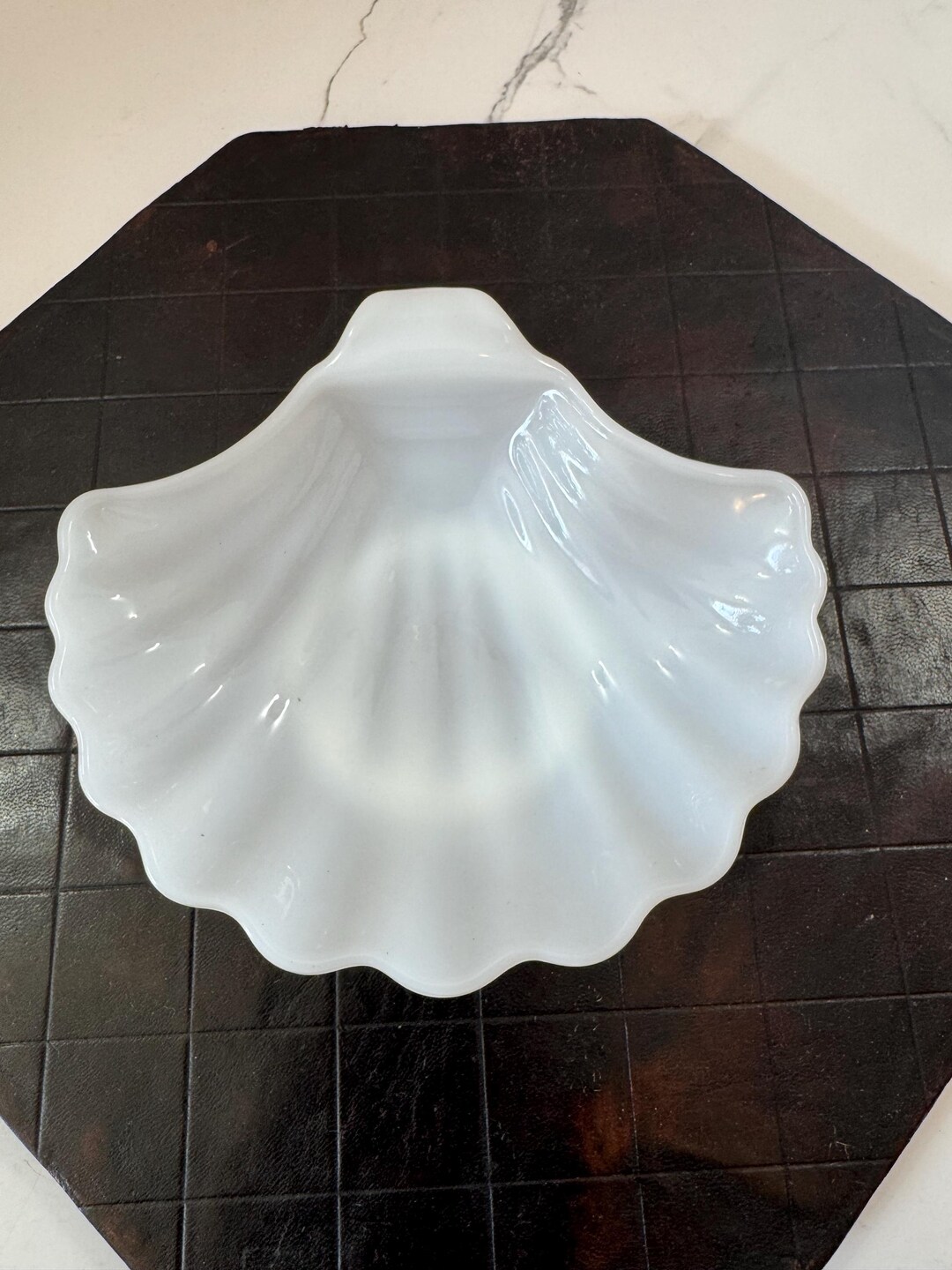 Vintage Milk Glass Shell Shaped Dish ~ Candy Dish ~ Trinkets ~ Jewelry ...