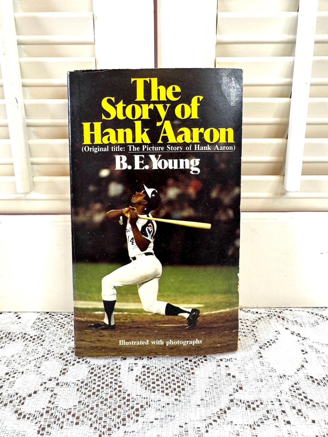 Vintage Book ~ the Story of Hank Aaron by B. E. Young ~ 1974 ...