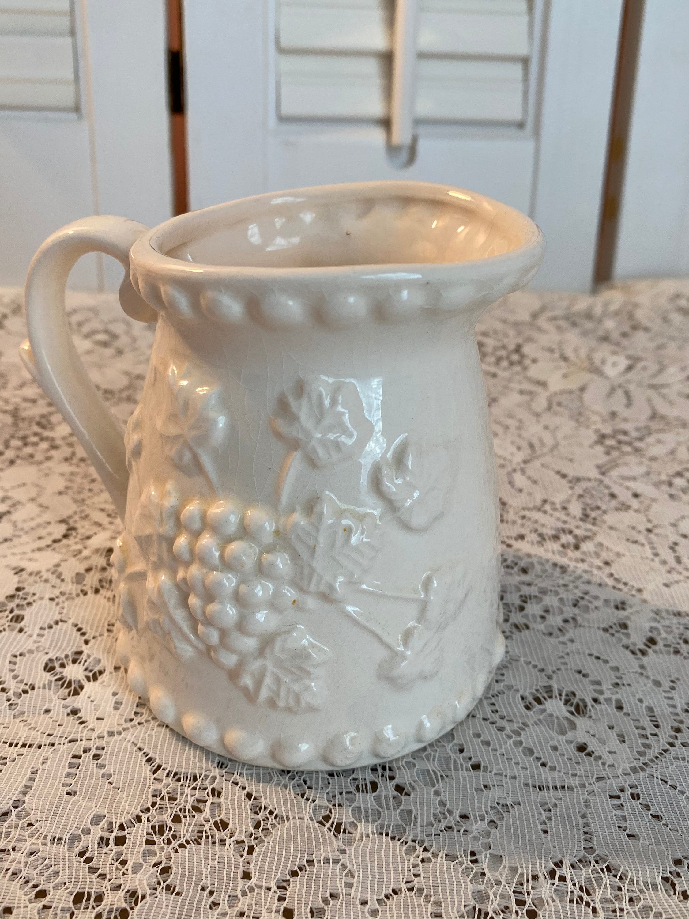 Vintage Measuring Pitchers Set Leaves and Grapes Design - Etsy.de