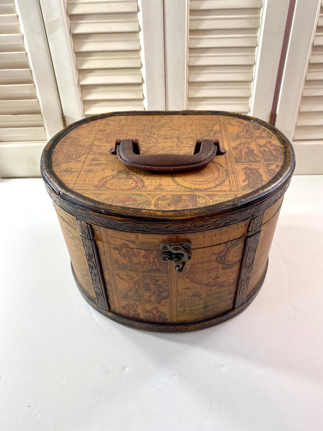 Vintage Box ~ Oval Shape ~ Faux Wood Accent ~ Design of Men and Maps ...