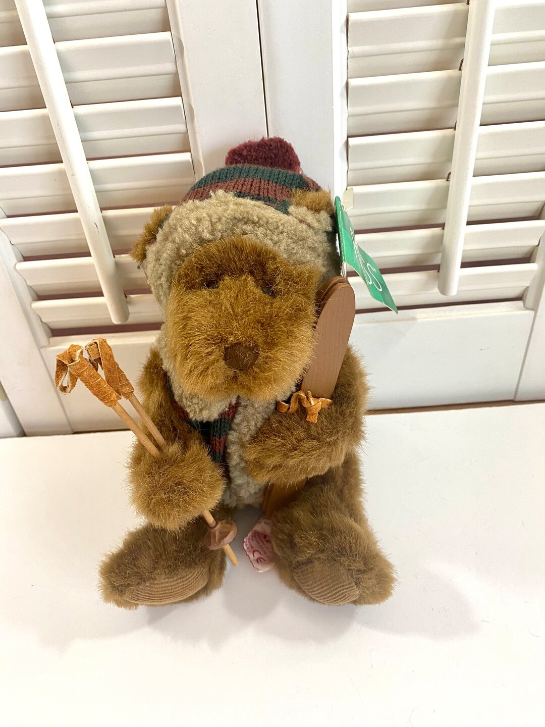 Vintage Russ Bear ~ Parka Alpine Lodge ~ Holding Skis and Poles ~ Small ...