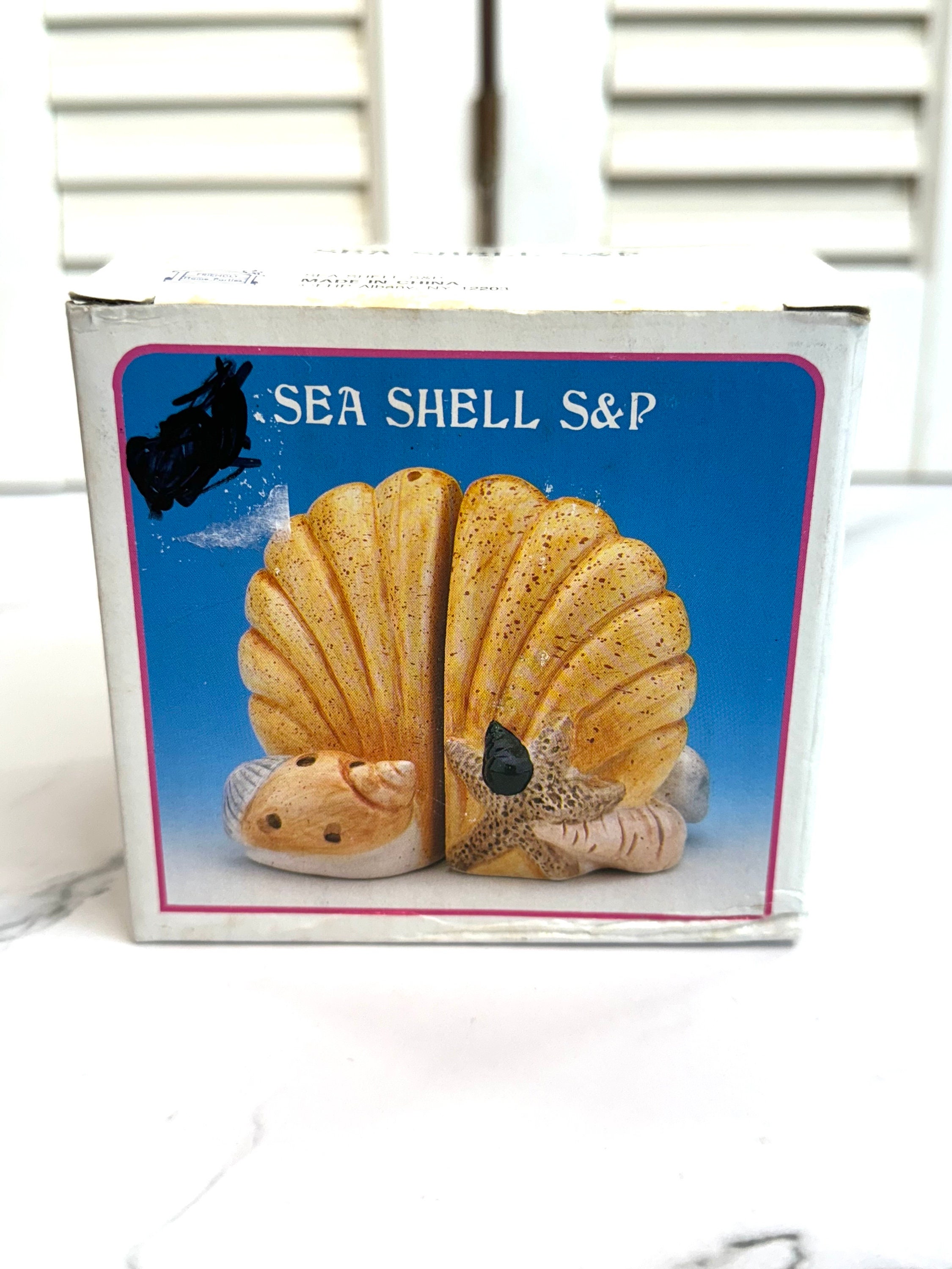 Vintage Sea Shell Salt and Pepper Shakers ~ in Box ~ Nautical/beach ...