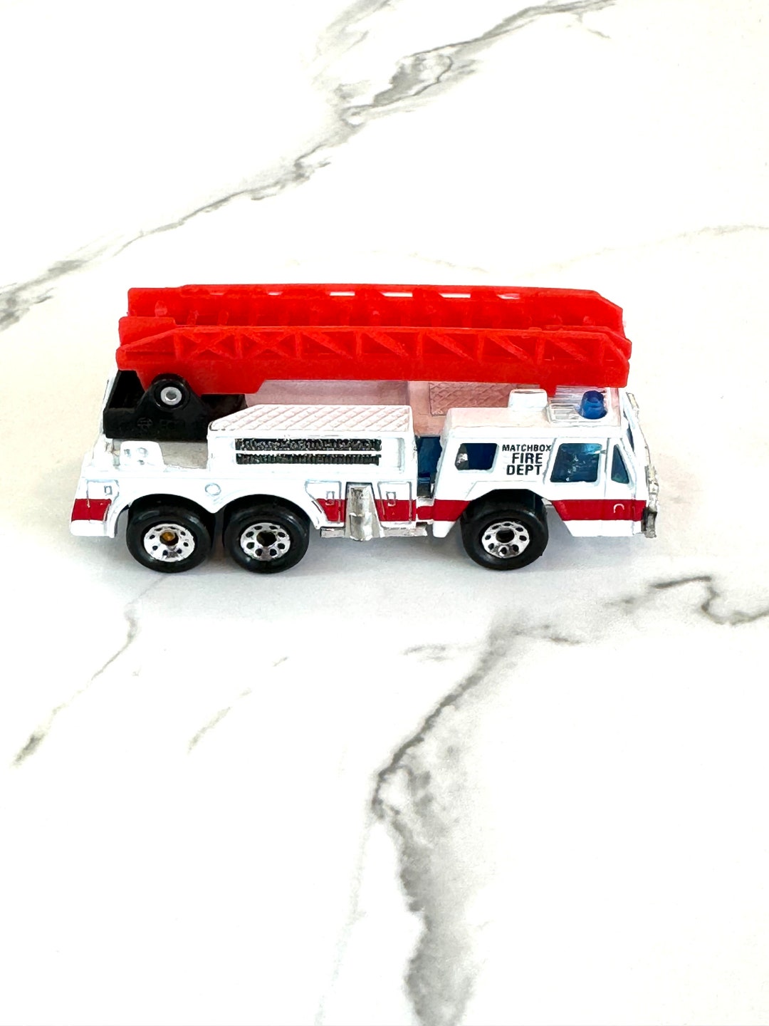 Vintage Matchbox Fire Dept Fire Engine ~ White Truck and Red Ladder ~ 3 ...