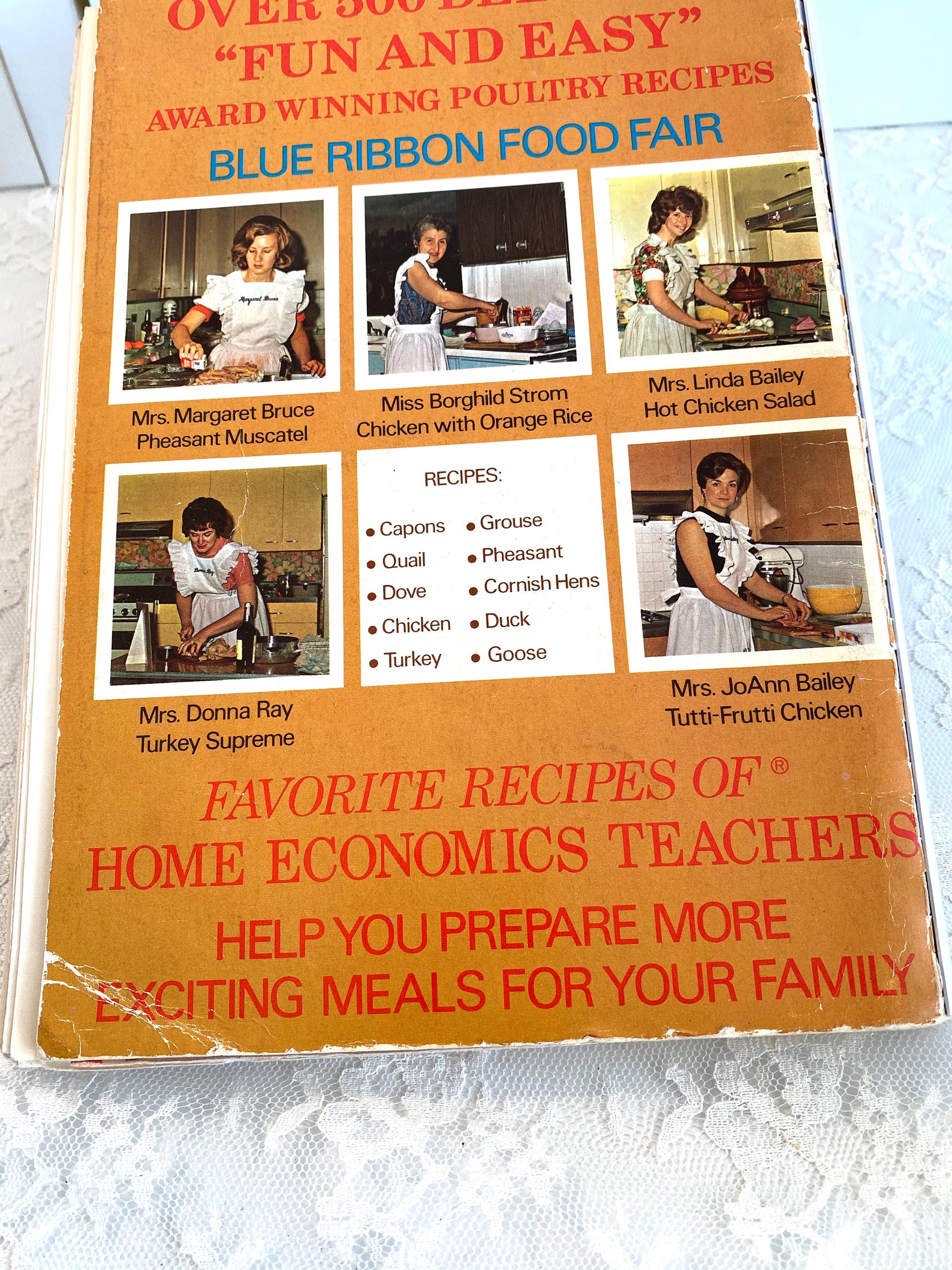 Vintage Cookbook ~ Blue Ribbon Poultry Cookbook ~ Favorite Recipes of ...