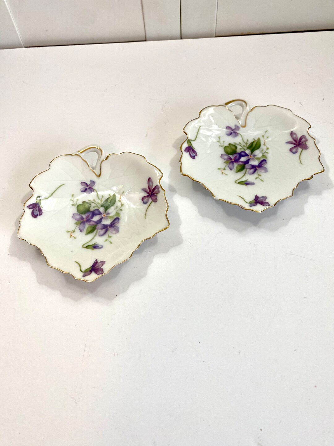 Vintage Rossetti Spring Violets Ashtrays ~ Set of Two ~ Leaf Shape ~ 4 ...