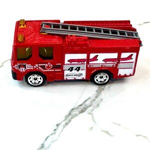Vintage Matchbox 1998 Die Cast Fire Engine ~ Dennis Sabre ~ #44 ...