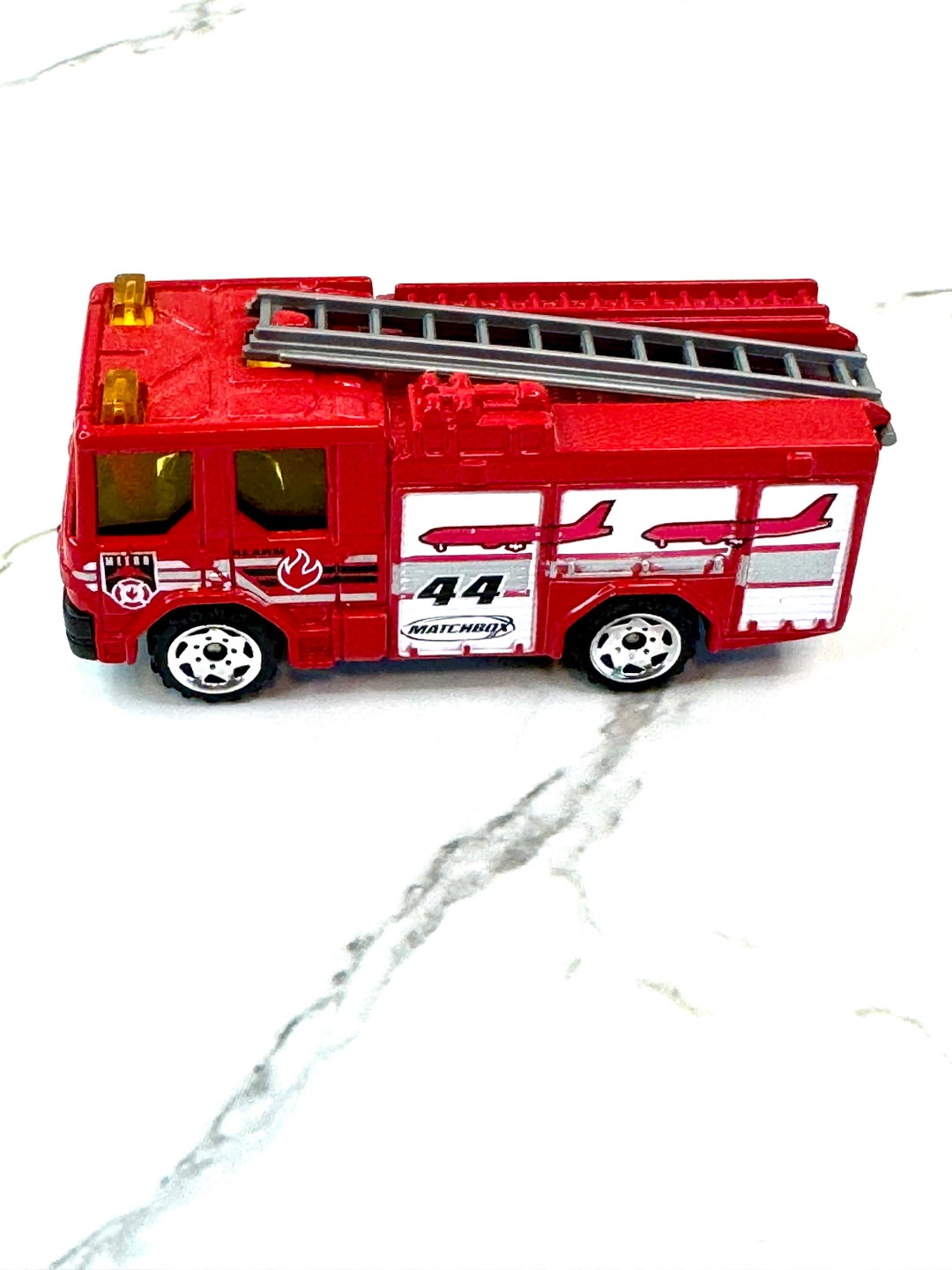 Vintage Matchbox 1998 Die Cast Fire Engine ~ Dennis Sabre ~ #44 ...