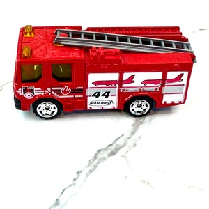 Vintage Matchbox 1998 Die Cast Fire Engine ~ Dennis Sabre ~ #44 ...