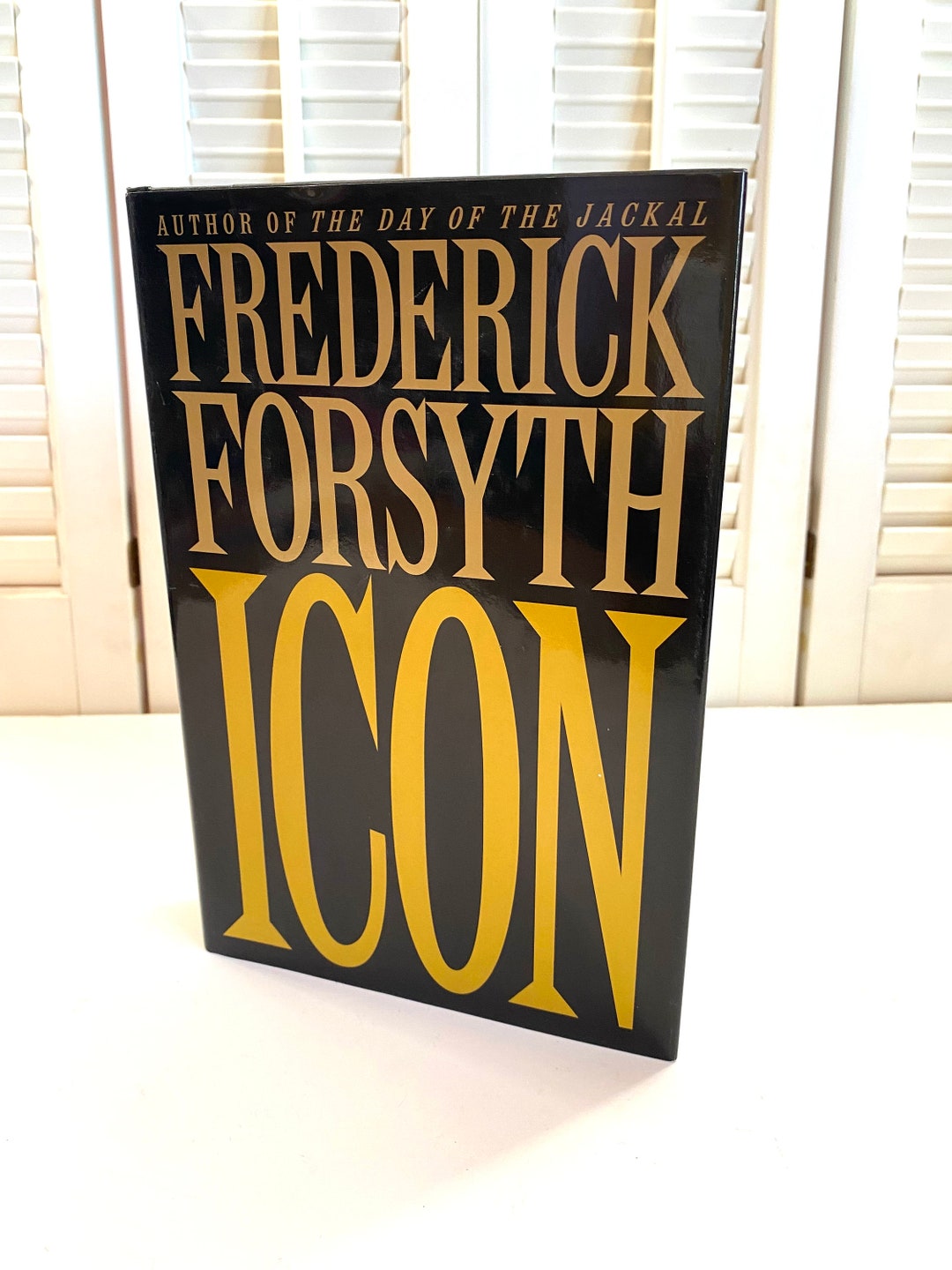 Vintage Book ~ Icon ~ Frederick Forsyth ~ 1996 ~ Hardcover W/dust ...