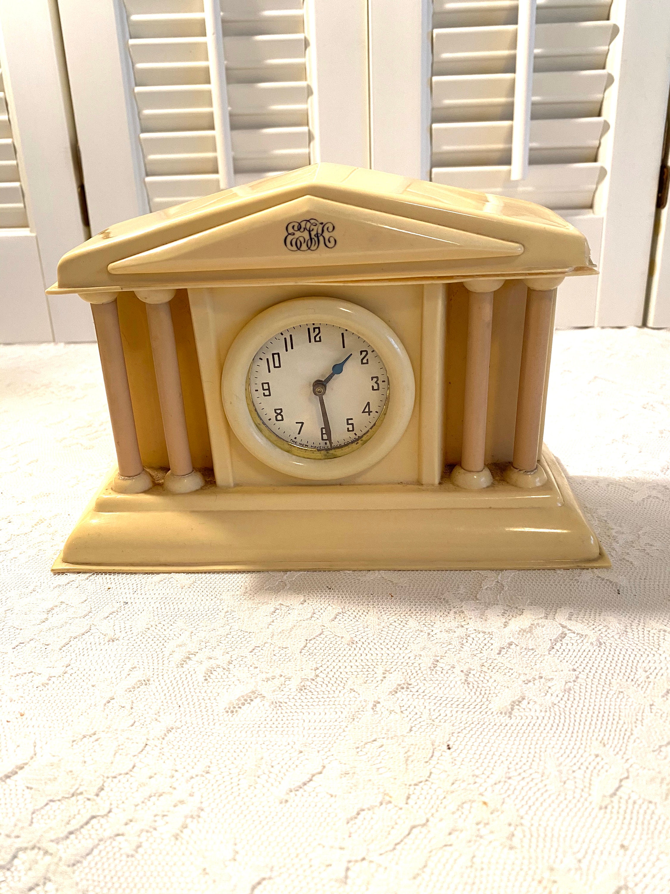 Vintage New Haven Clock Co Celluloid Clock ~ Shelf Clock ~ Art Deco ...