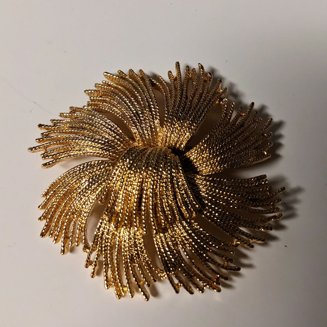 Vintage Firework Monet Cordelia Spray Gold Tone Pin Brooch 1960s - Etsy
