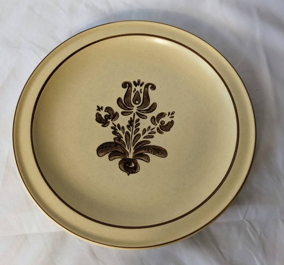 Vintage 70's Pfaltzgraff Village Pattern Tan/brown Tulip Dinner Plate ...