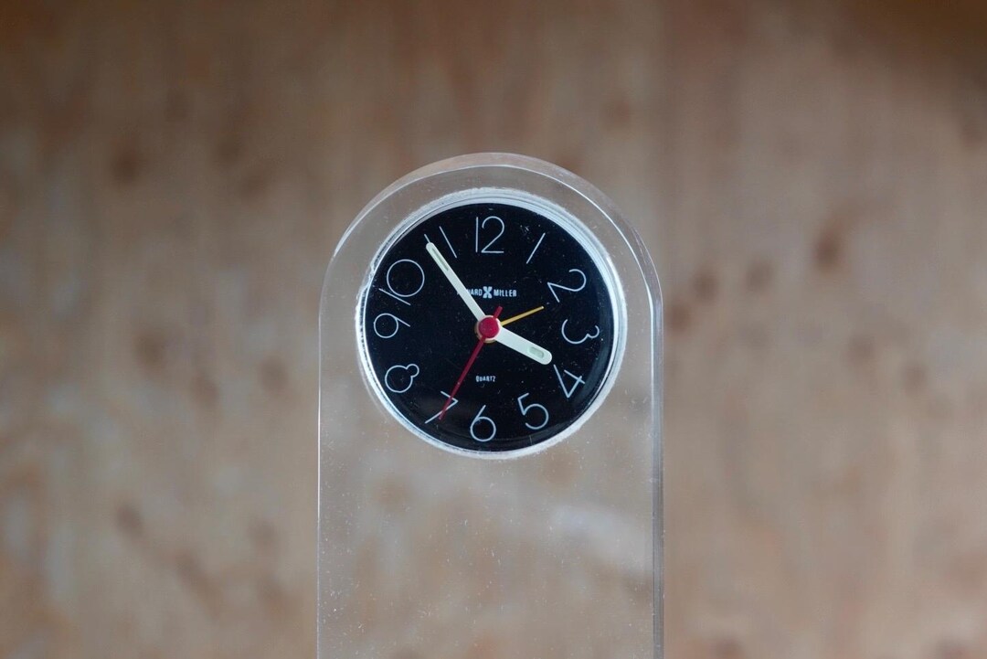 Howard Miller Post-modern Lucite Desktop Clock - Etsy