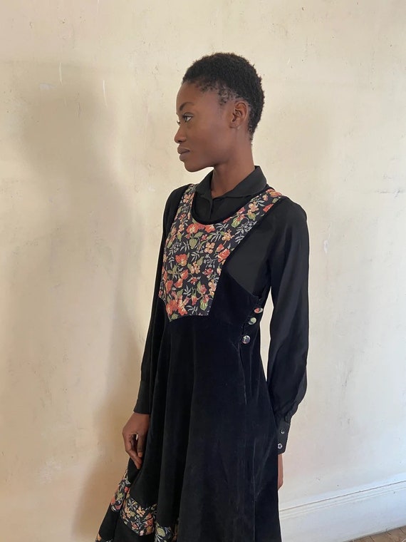 1970s British boutique label Anna Belinda pinafore dr… - Gem