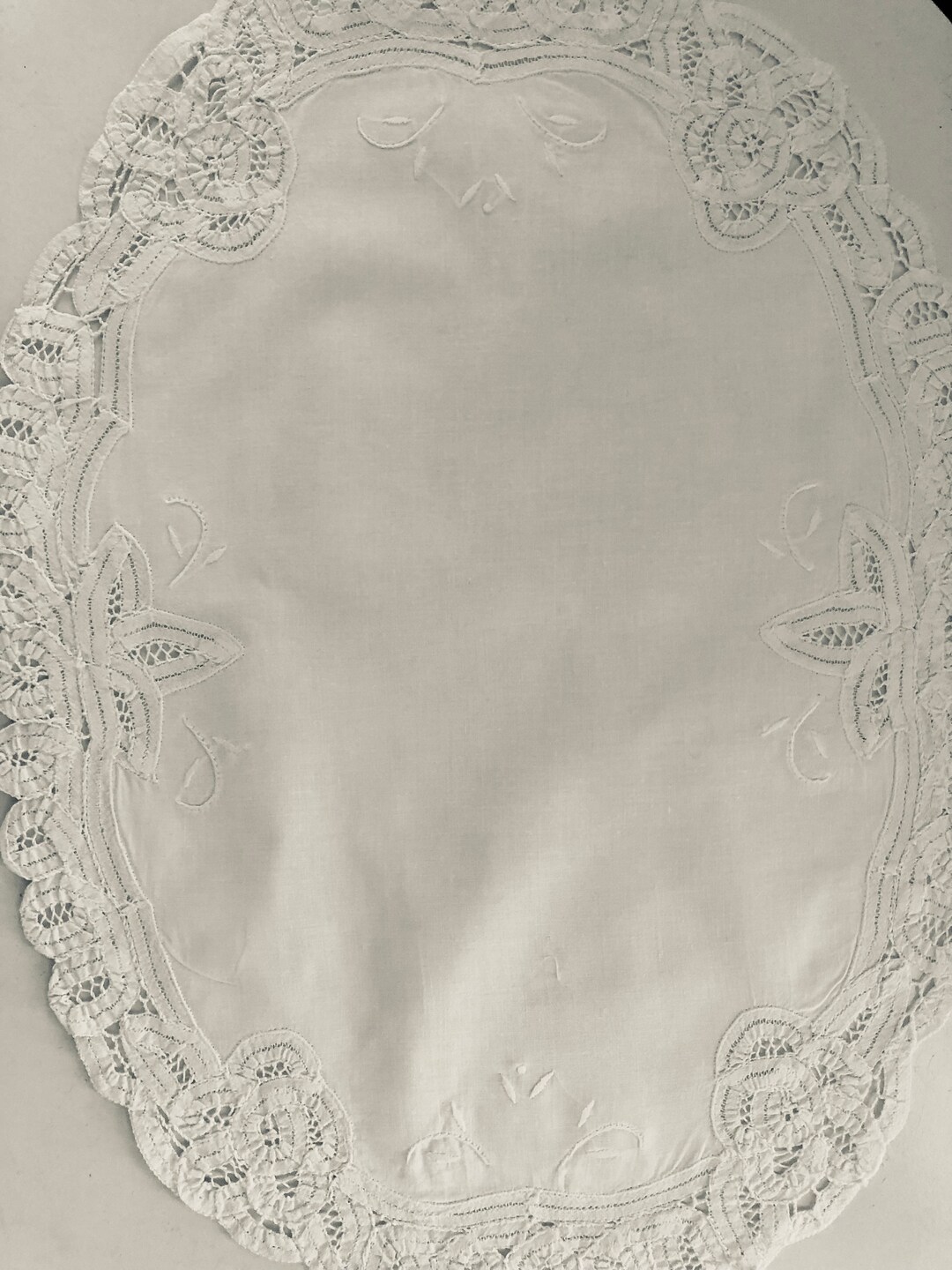 VINTAGE BUTTENBURG Oval NAPKIN Dolly White - Etsy France