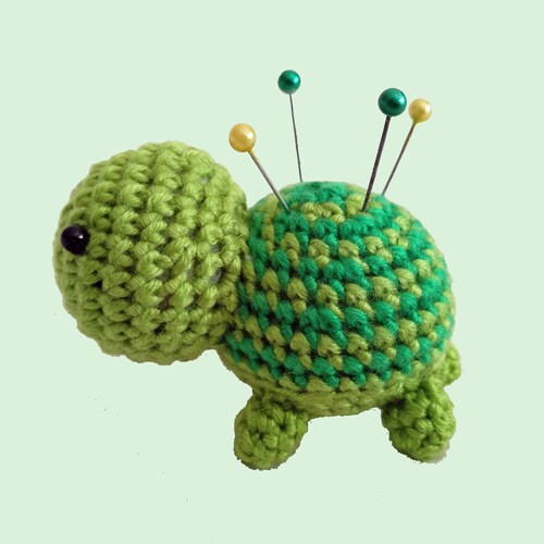 pins and needles accessories Vintage crochet pink and ivory pin cushion ...