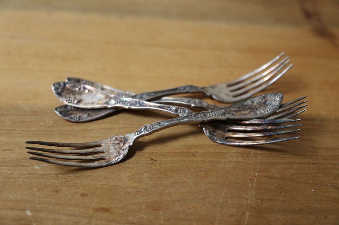 Silver Plated Forks Set of 4 Wm A Rogers Grape Pattern From - Etsy