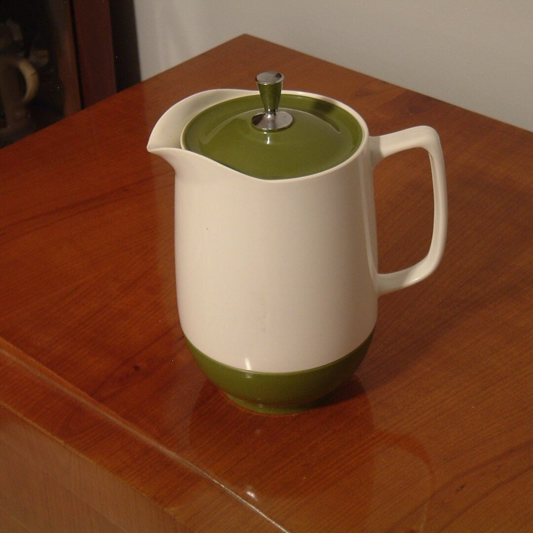 Thermos Brand Thermal Insulated Ware Pitcher With Lid Green and White ...