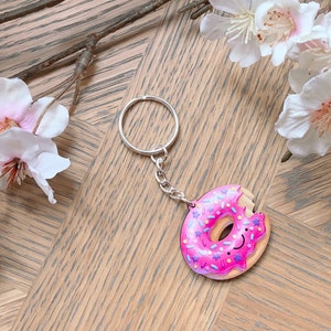 Smiley Doughnut Keychain, Pink Donut Keyring, Cute Cartoon Dough-nut ...