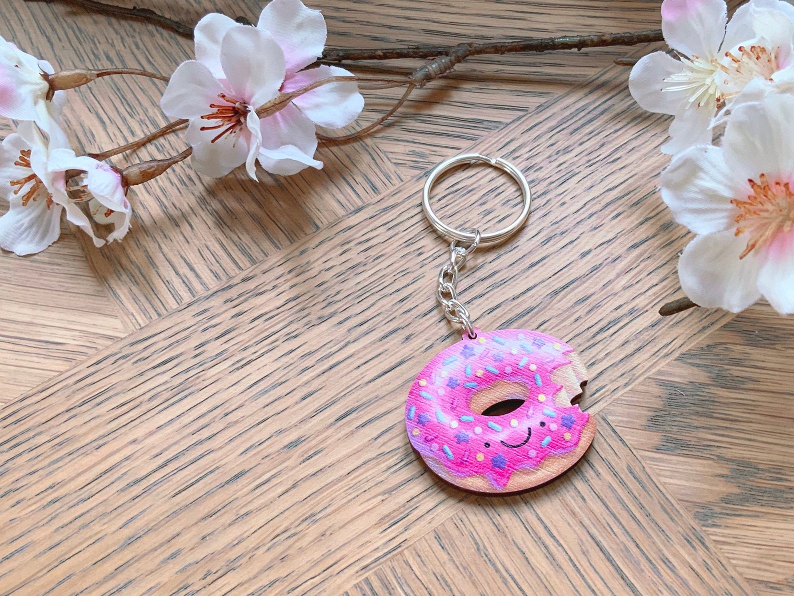 Smiley Doughnut Keychain, Pink Donut Keyring, Cute Cartoon Dough-nut ...