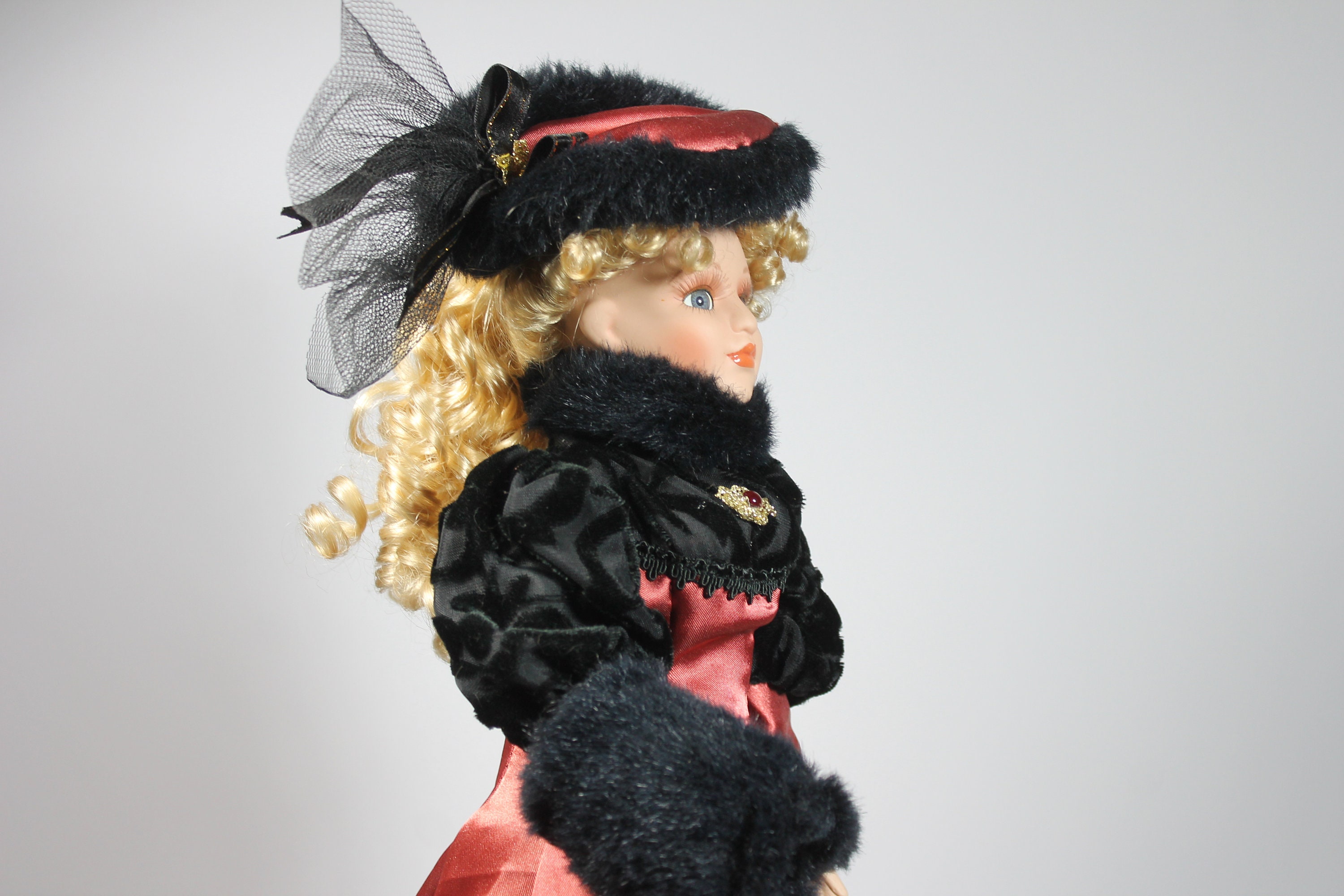 Collectible Porcelain Doll, Victorian Dress, Antique Rose Colored Dress ...