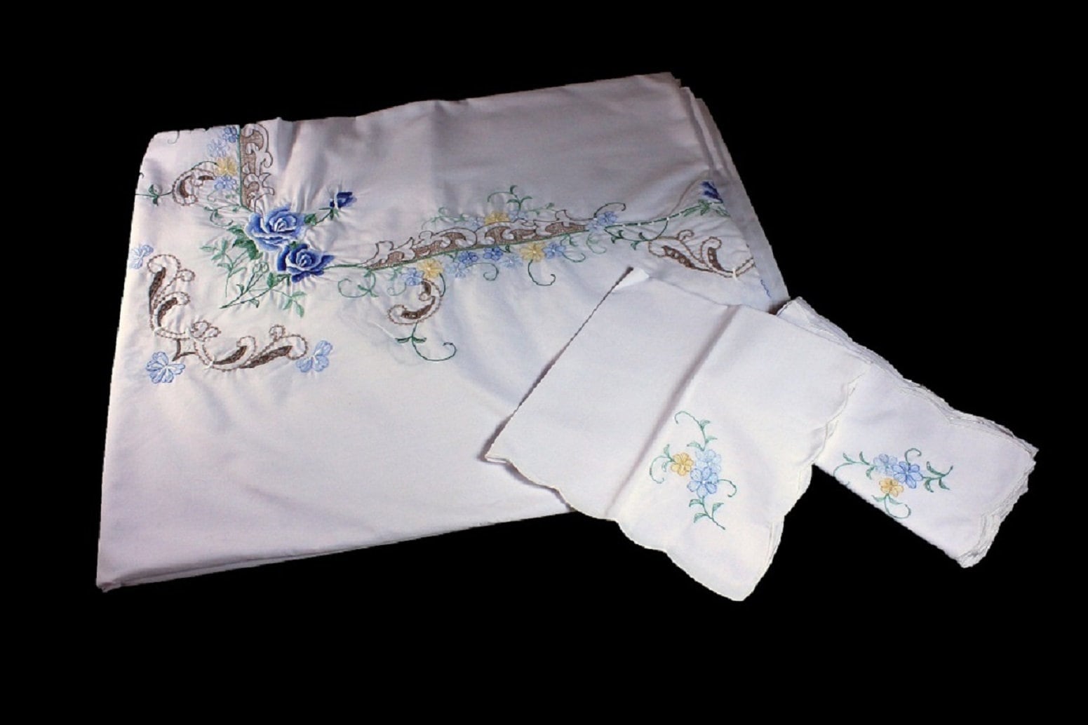 Hand Embroidered Tablecloth, 8 Matching Napkins, Blue Rose Pattern, 90 ...