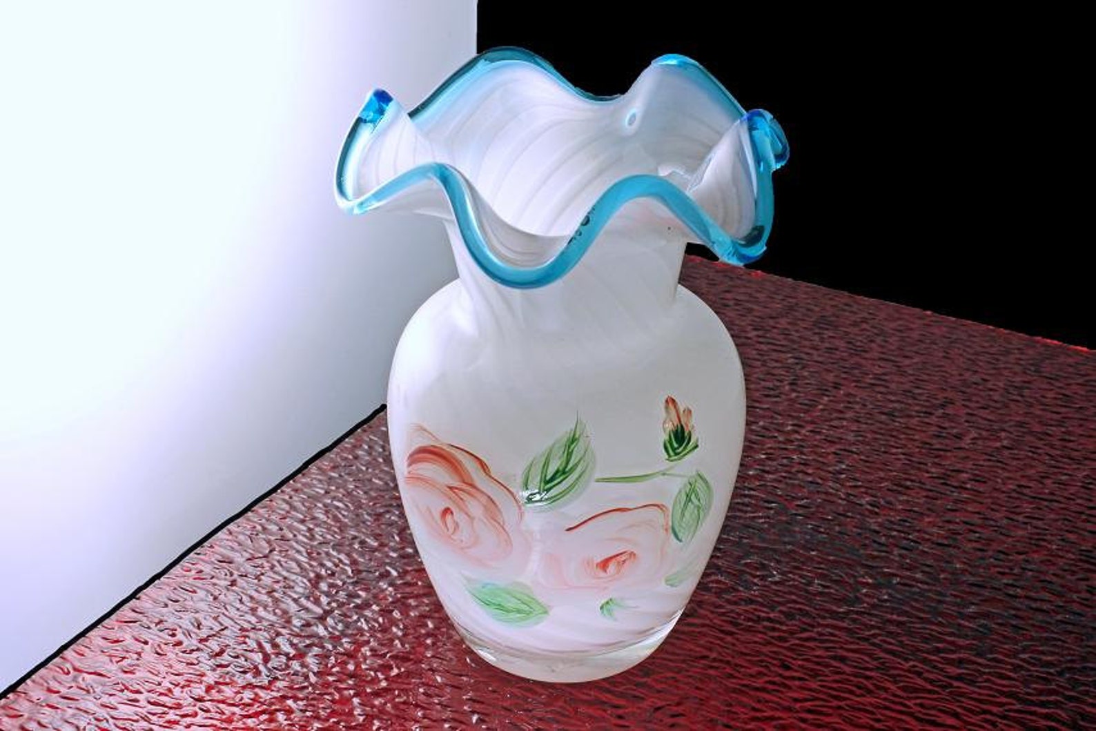 Ruffled Vase, Cased Swirl Glass, Floral Roses, 6 Inch Vase, White and ...