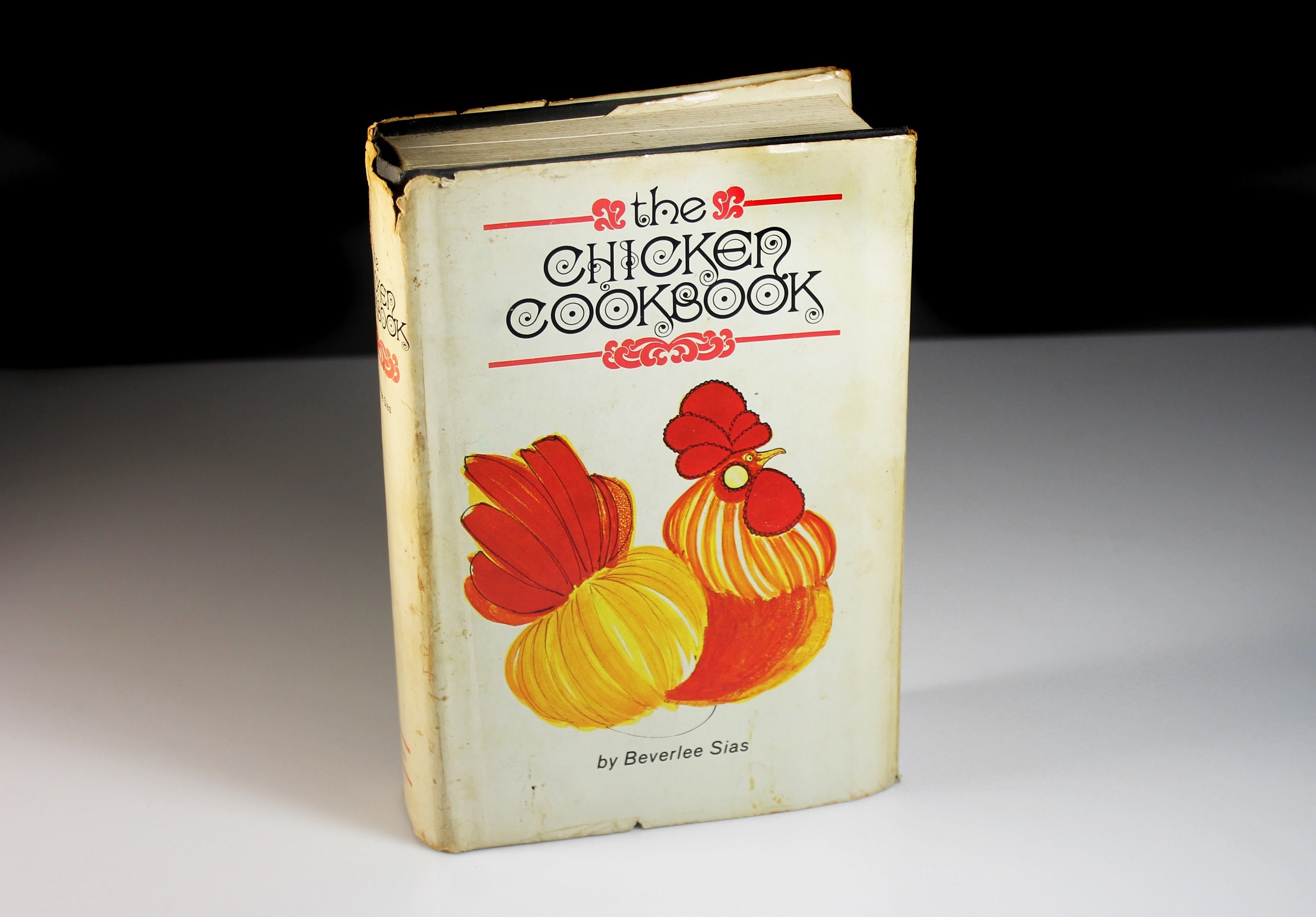The Chicken Cookbook, Beverlee Sias, Hardcover, Reference Book