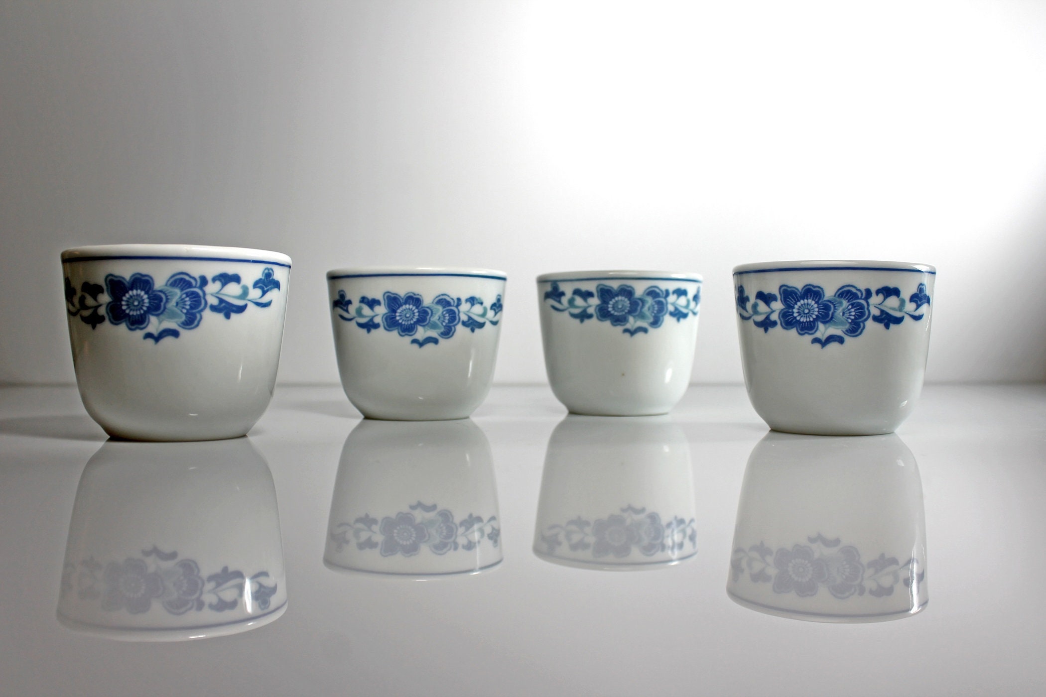 Sake or Tea Cups, Guoguang, China Star, Floral Pattern, Blue and White ...