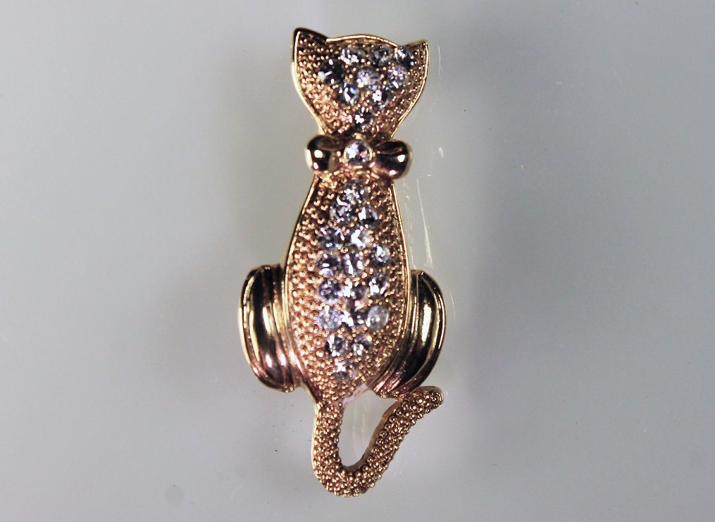Cat Rhinestone Brooch, Clear Rhinestones, Gold Tone, Locking C Clasp ...