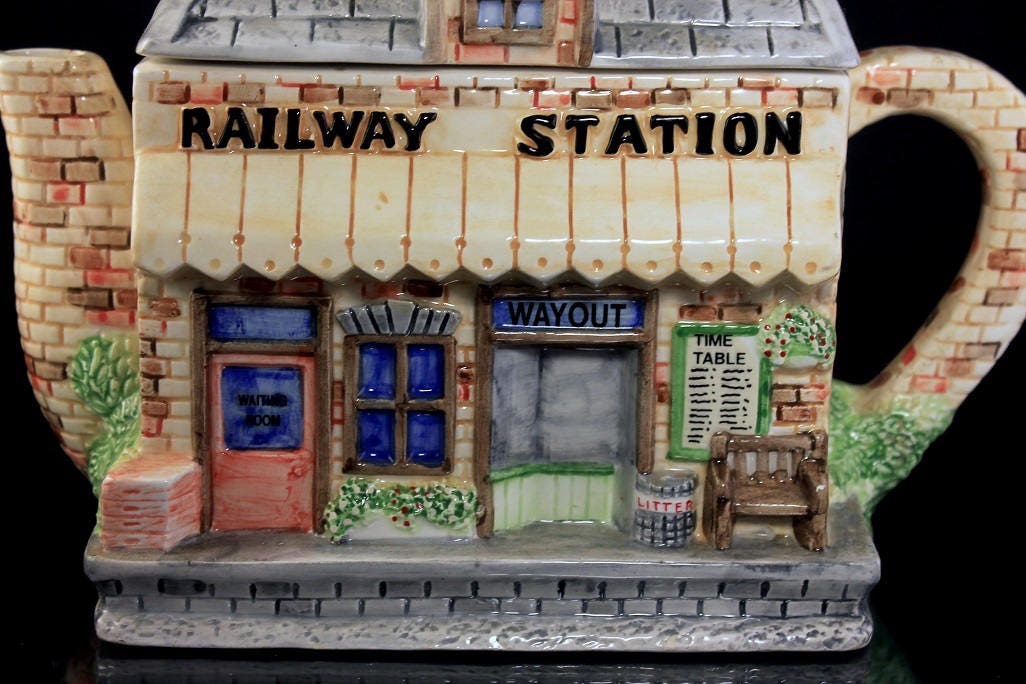 Decorative Teapot, Western House Gifts, Railway Station, Annie Rowe, 4 ...