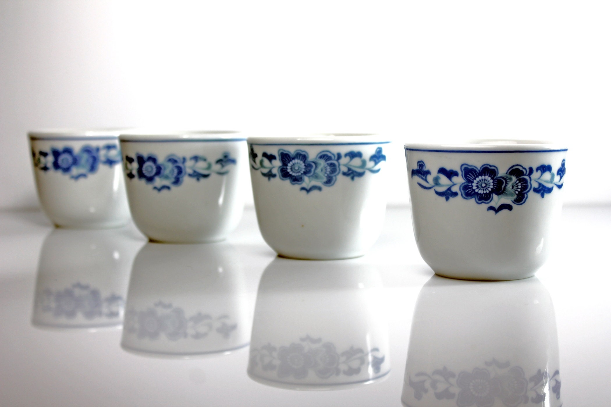 Sake or Tea Cups, Guoguang, China Star, Floral Pattern, Blue and White ...