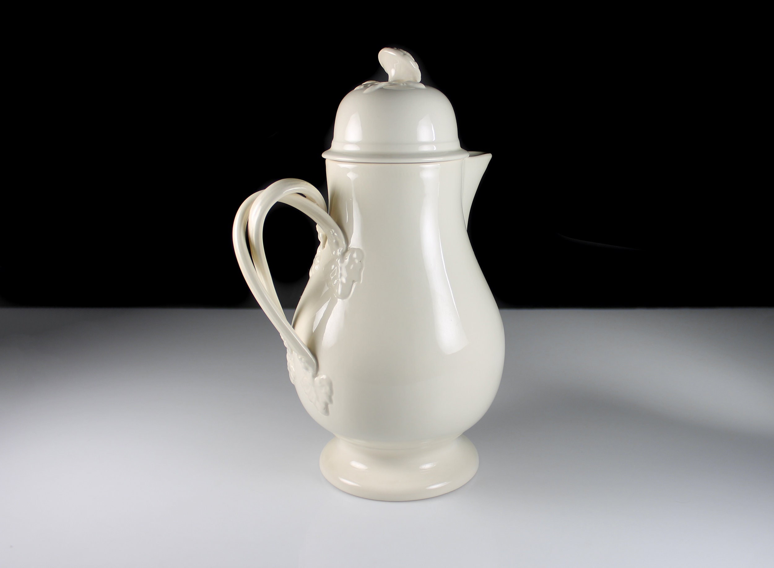 Coffee Pot and Lid, Hartley Greens, Creamware Solid, Leeds Pottery ...