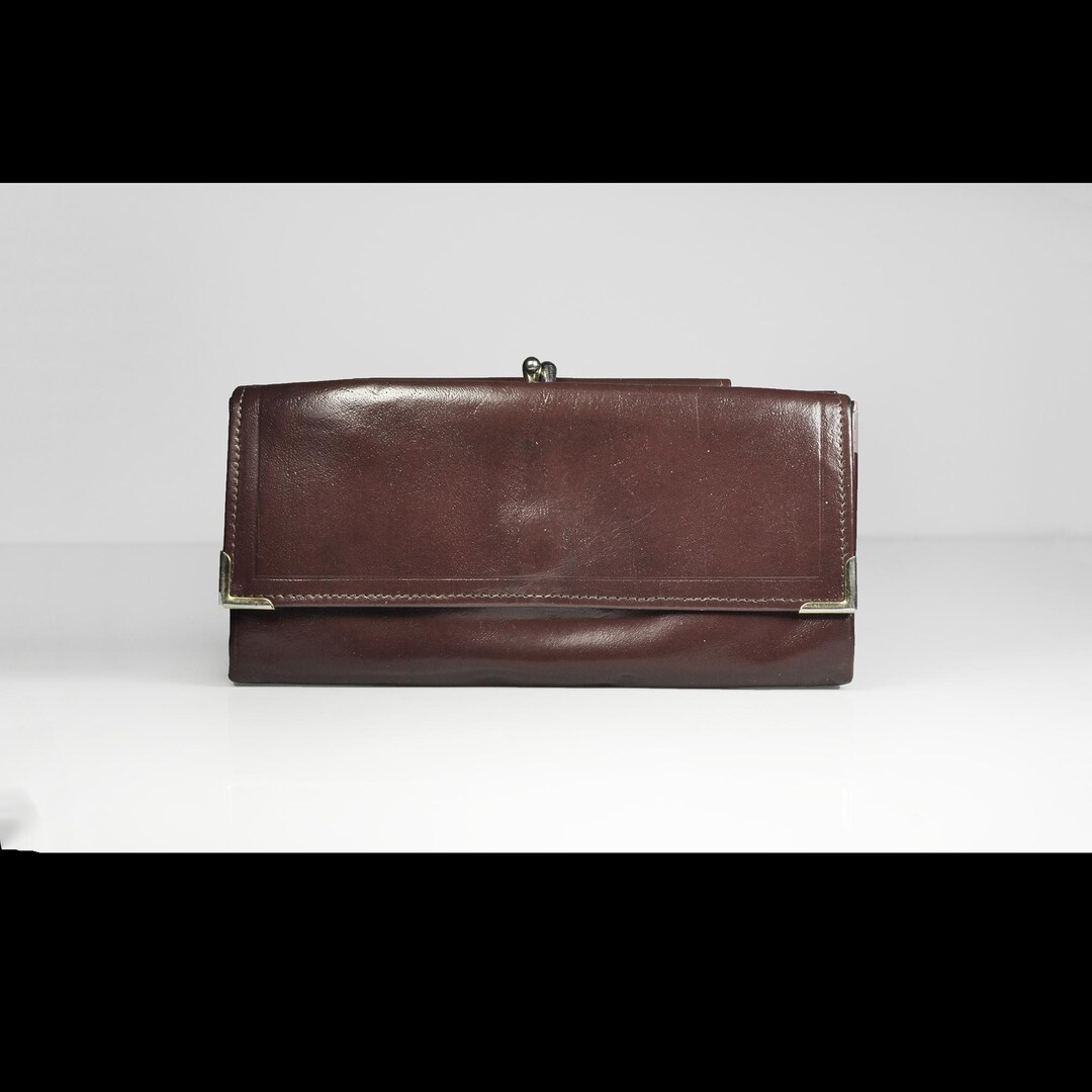 Princess Gardner Full Grain Leather Wallet With Center Kiss-lock Coin ...