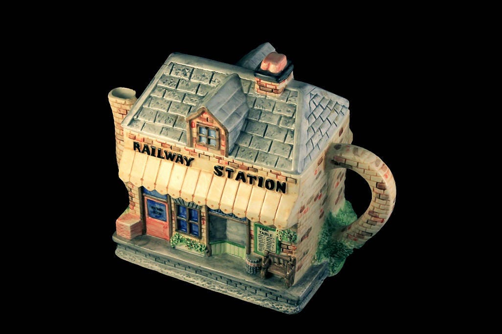 Decorative Teapot, Western House Gifts, Railway Station, Annie Rowe, 4 ...