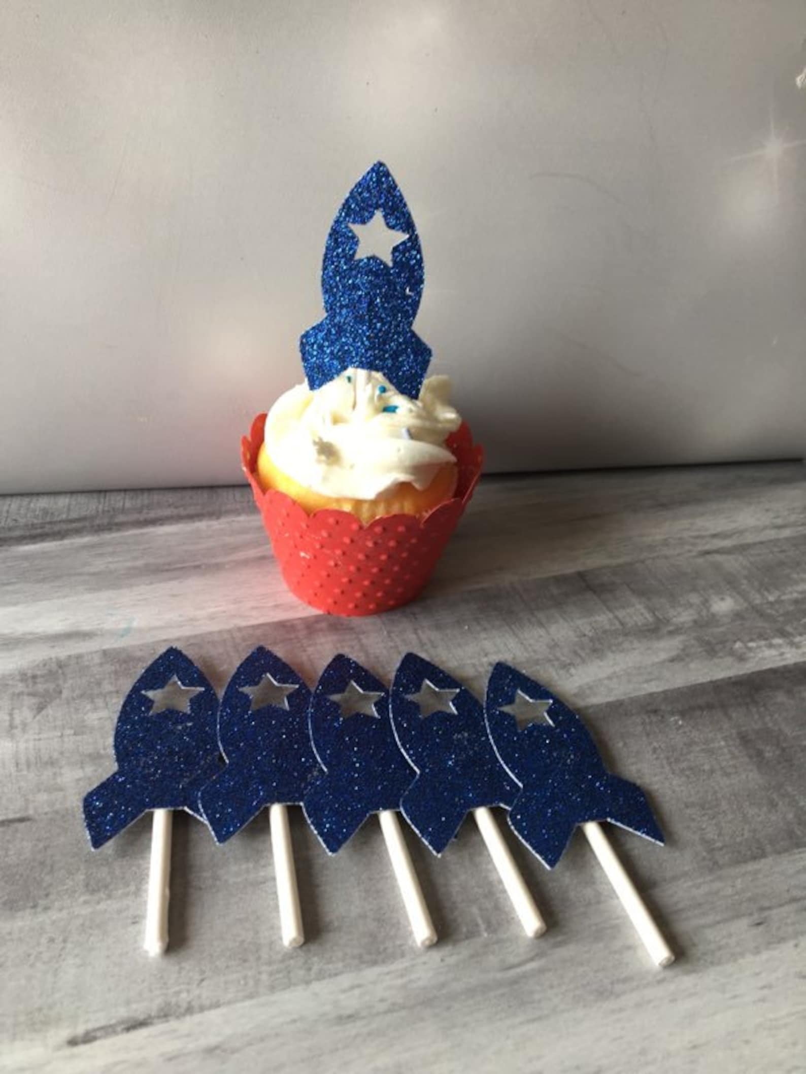 Rocket Cupcake Toppers, Rocket & Moon Toppers, Two the Moon Party ...
