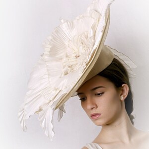 Statement Wedding Hat, Gorgeous Cream Hat, Couture Bridal Hat ...
