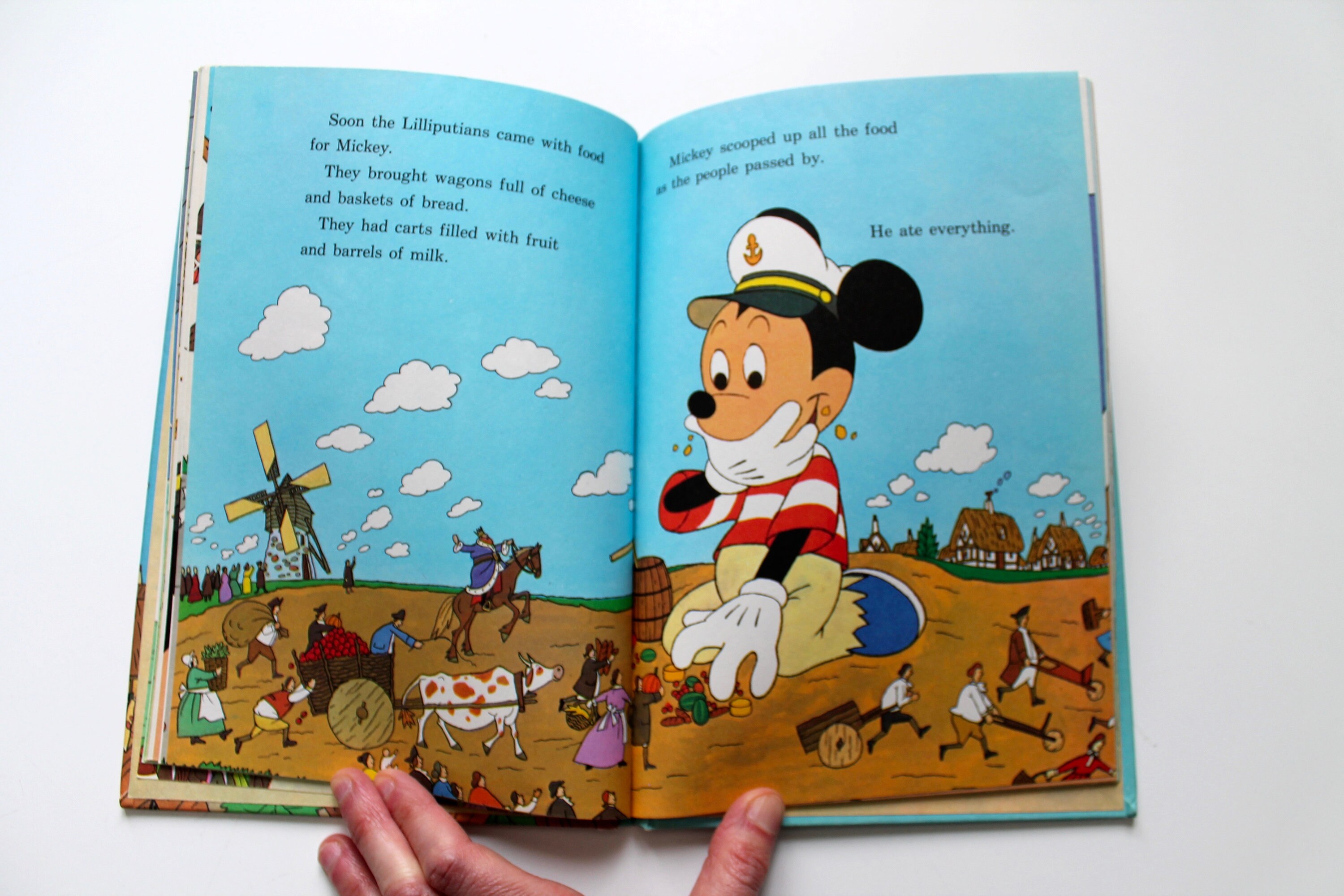 Gulliver Mickey Book