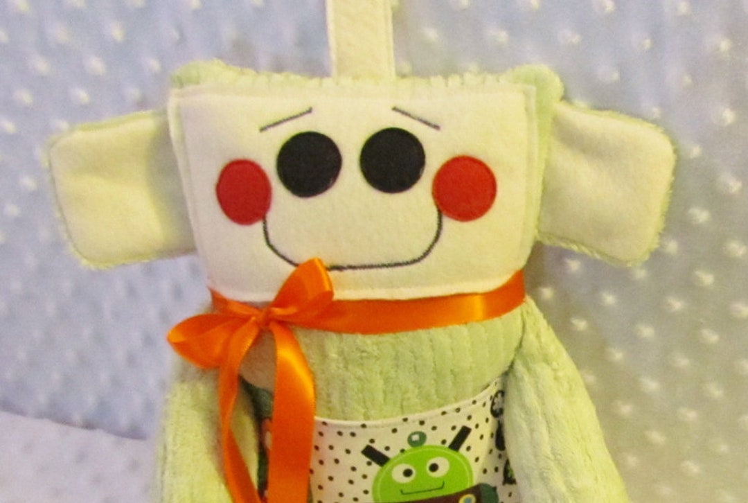 CUTIE-BOT PLUSHIE Made to Order, Stuffed Robot Toy, Robot Plushie, Boy ...