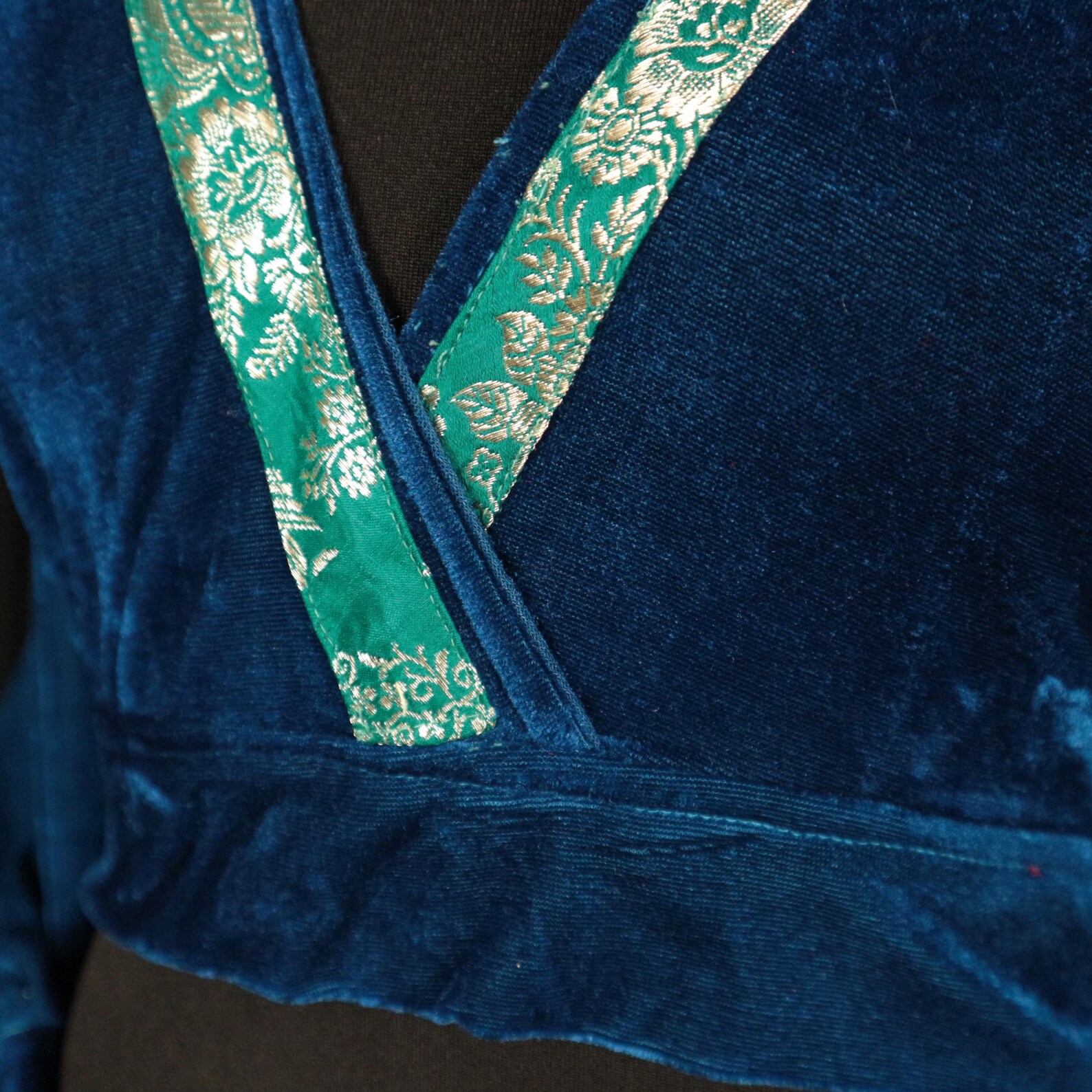 SORCERESS VELVET CHOLI, Blue, Cropped, Long-sleeved Top, Open Back ...