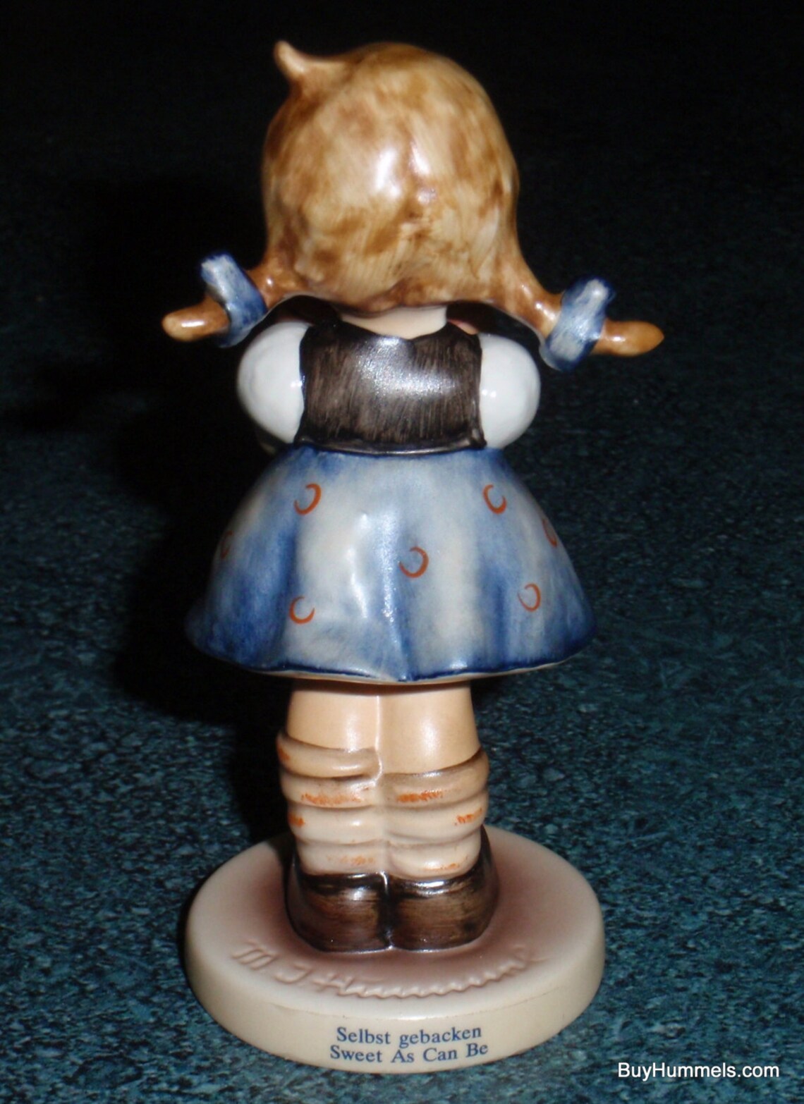 Sweet as Can Be Goebel Hummel Figurine #541 TMK7 Little Girl With ...