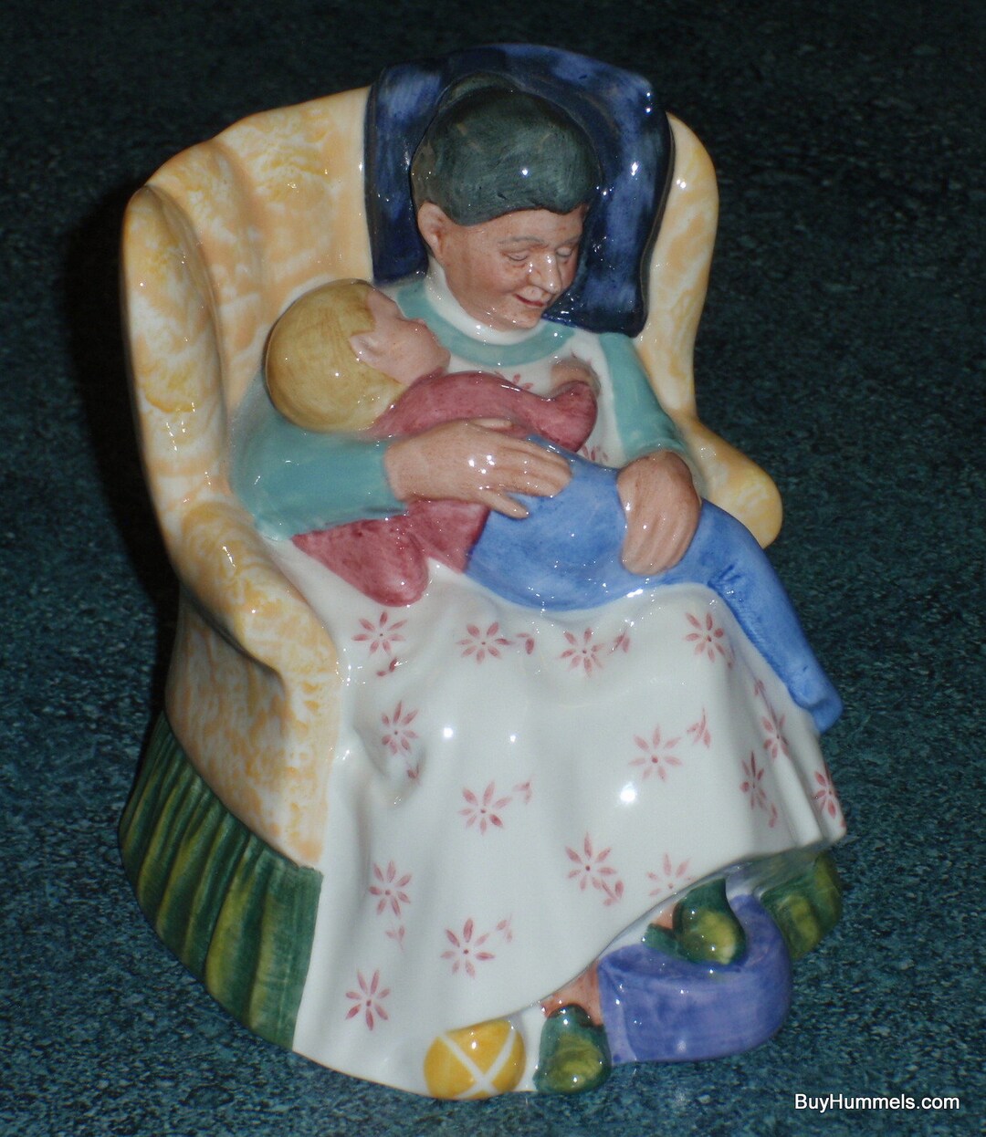 Royal Doulton Figurine Sweet Dreams HN 2380 Grandmother Wtih Child ...