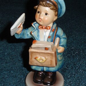 The Postman Goebel Hummel Mailman Figurine #119 - Makes a Fantastic ...