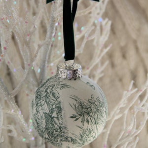 Green Toile Christmas Ornaments, Modern Christmas Decoration, Tree ...